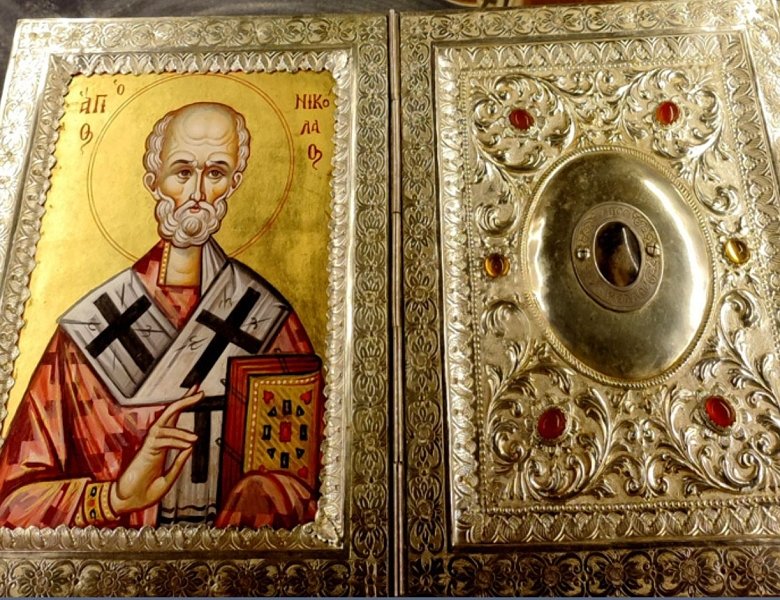 Saint Nicholas: biography and miracles - celebrates on December 6 ...